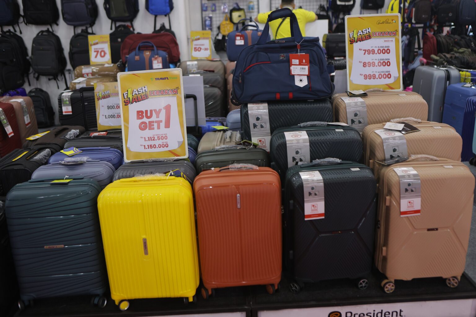 Awas Kalap, Koper Travel di Jakarta Lebaran Fair Cuma Rp350 Ribuan